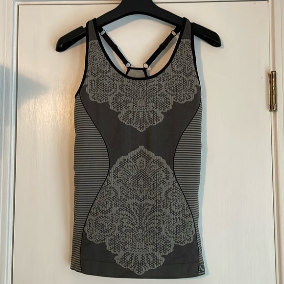 climawear | Tops | Climawear Seamless Builtin Bra Tank Small | Poshmark